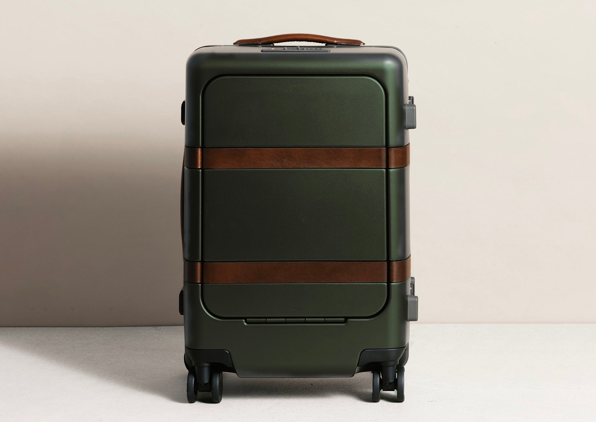 Milesto Utility Green Carry On