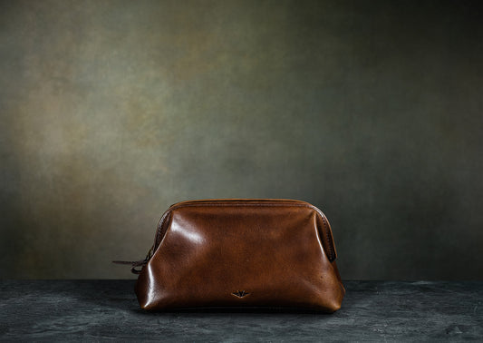 leather travel kit and vegetable tanned leather goods I Satchel & Page